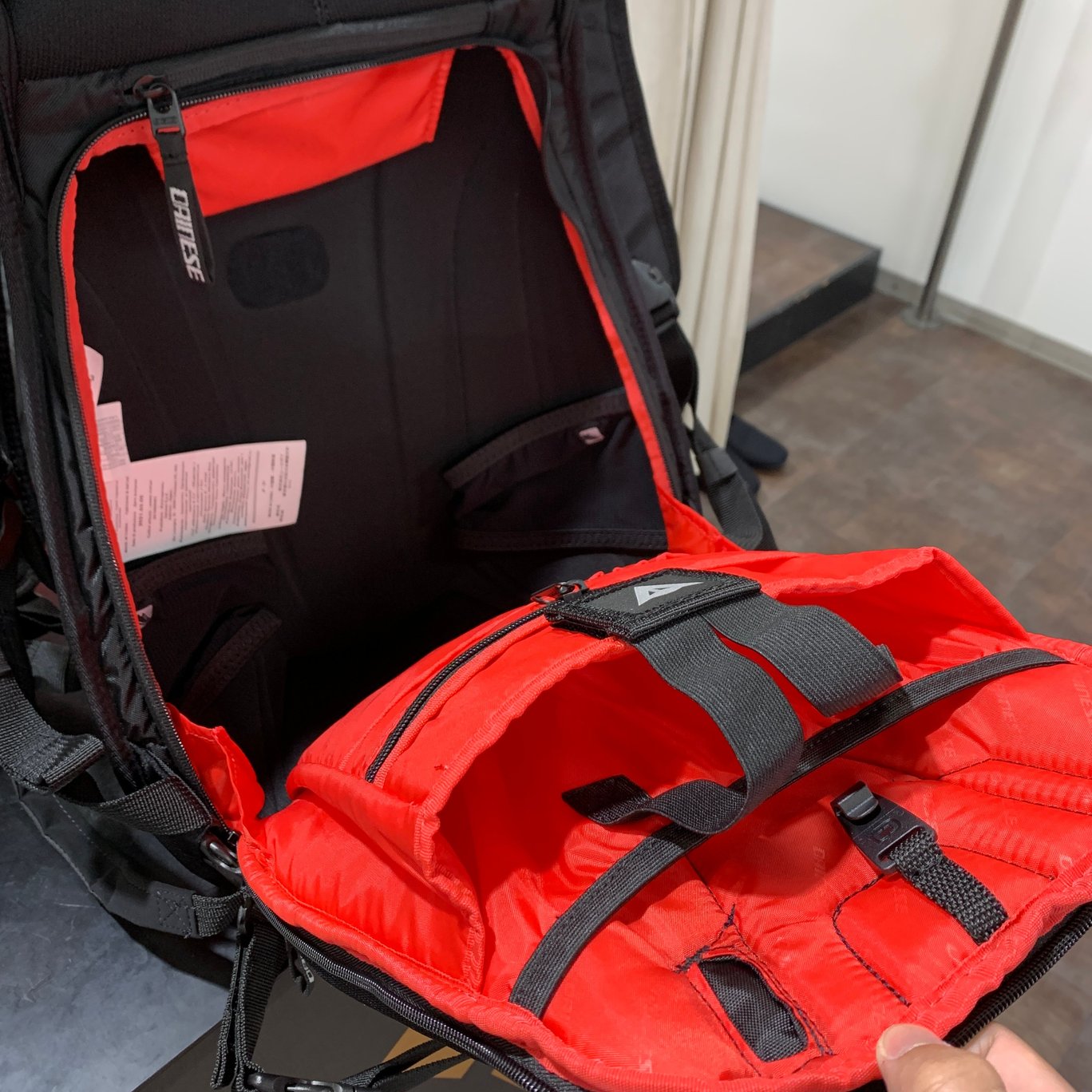 スマートでスタイリッシュなバックパックを