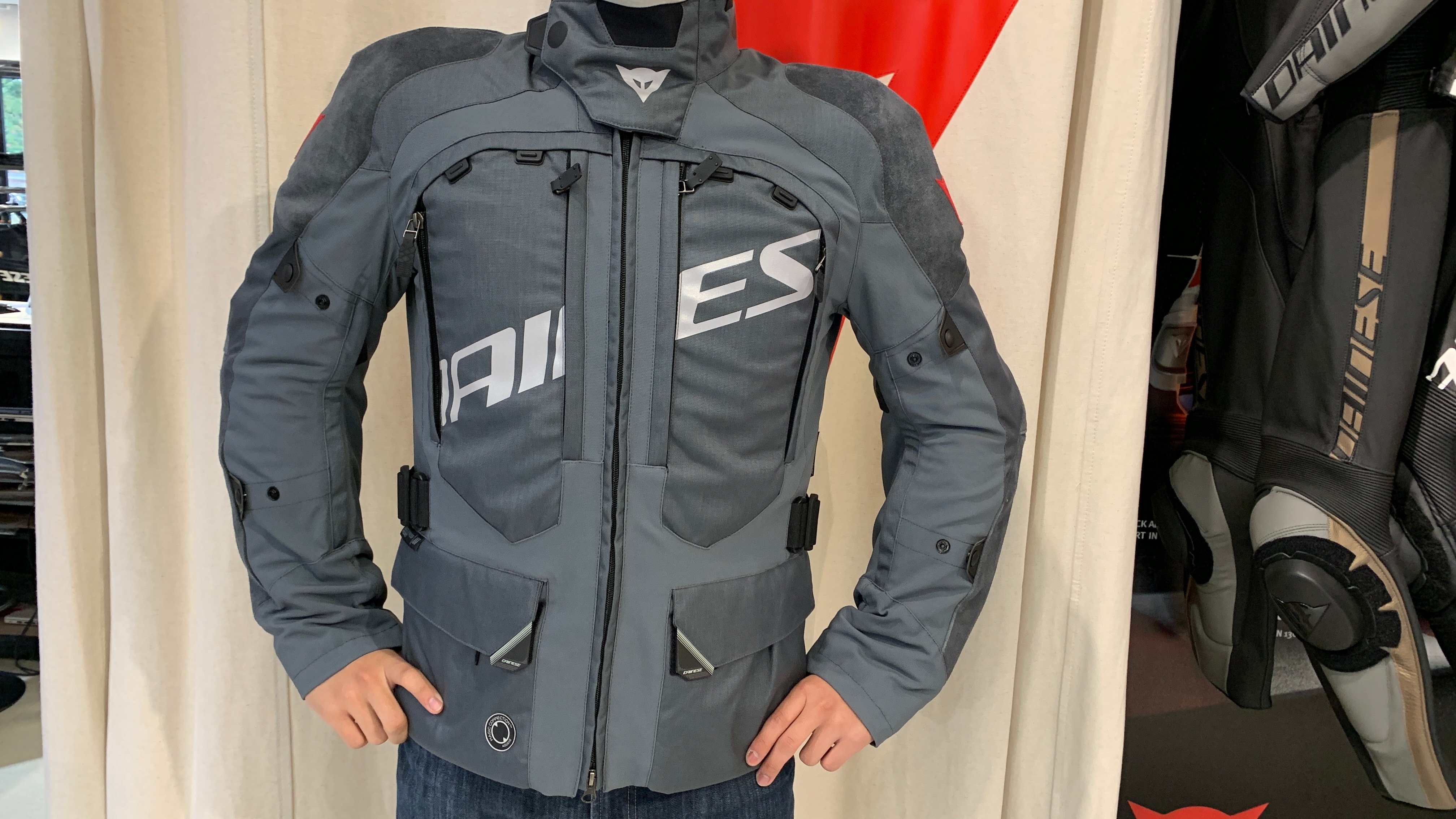 秋冬装備第3弾！新商品【SPRINGBOK 3L ABSØLUTESHELL™ 】JACKET＆PANTS