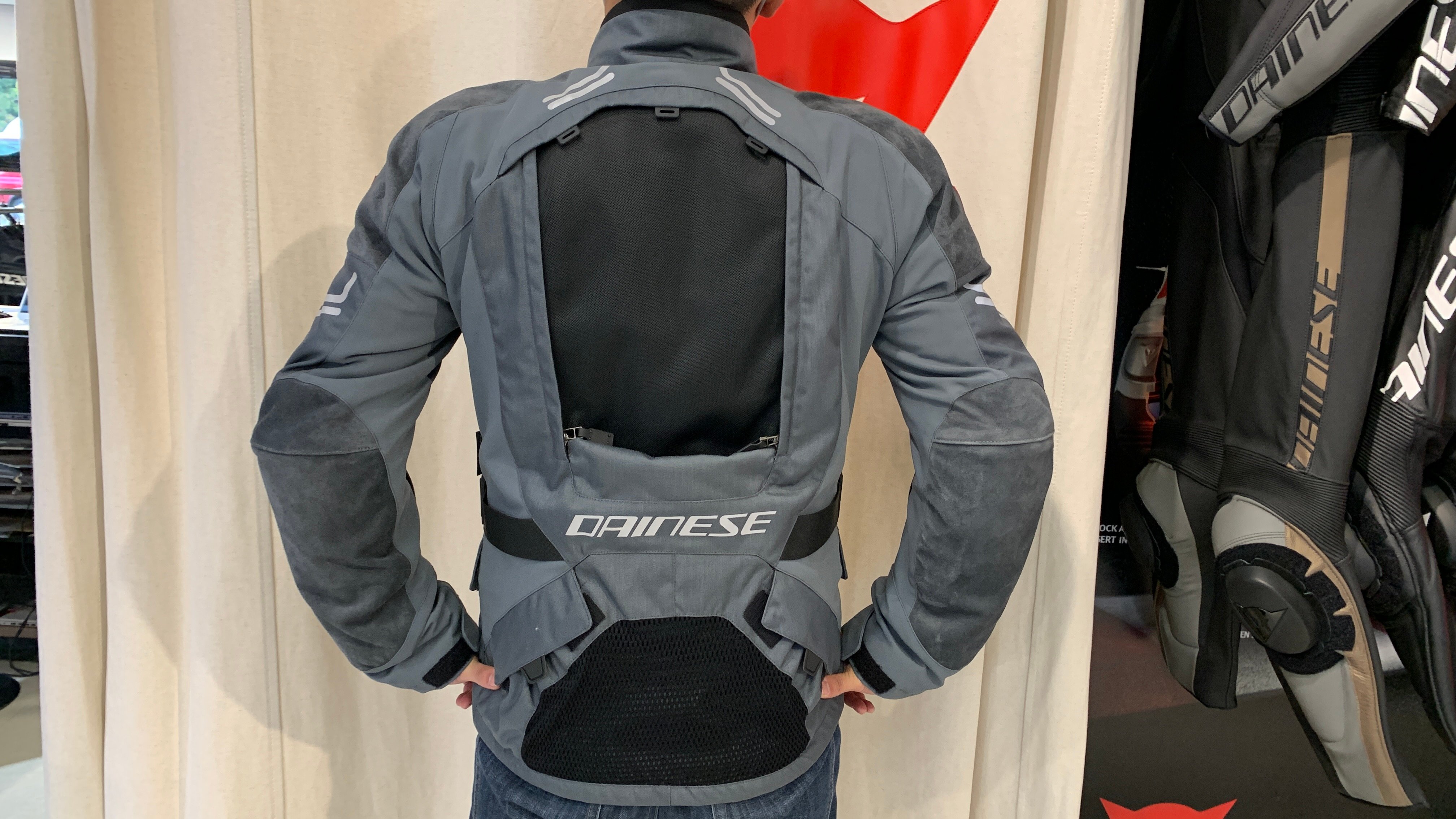 秋冬装備第3弾！新商品【SPRINGBOK 3L ABSØLUTESHELL™ 】JACKET＆PANTS