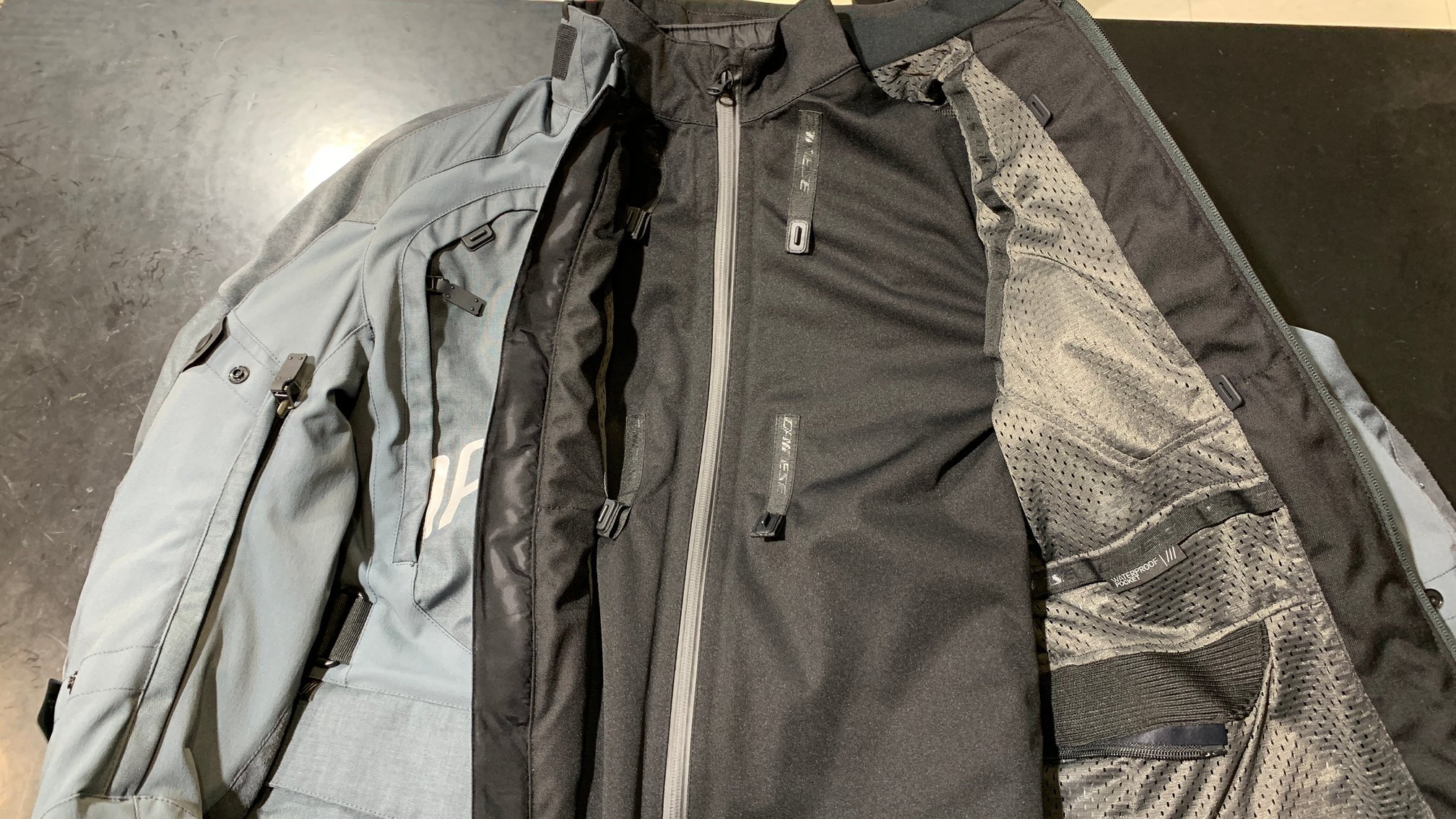 秋冬装備第3弾！新商品【SPRINGBOK 3L ABSØLUTESHELL™ 】JACKET＆PANTS