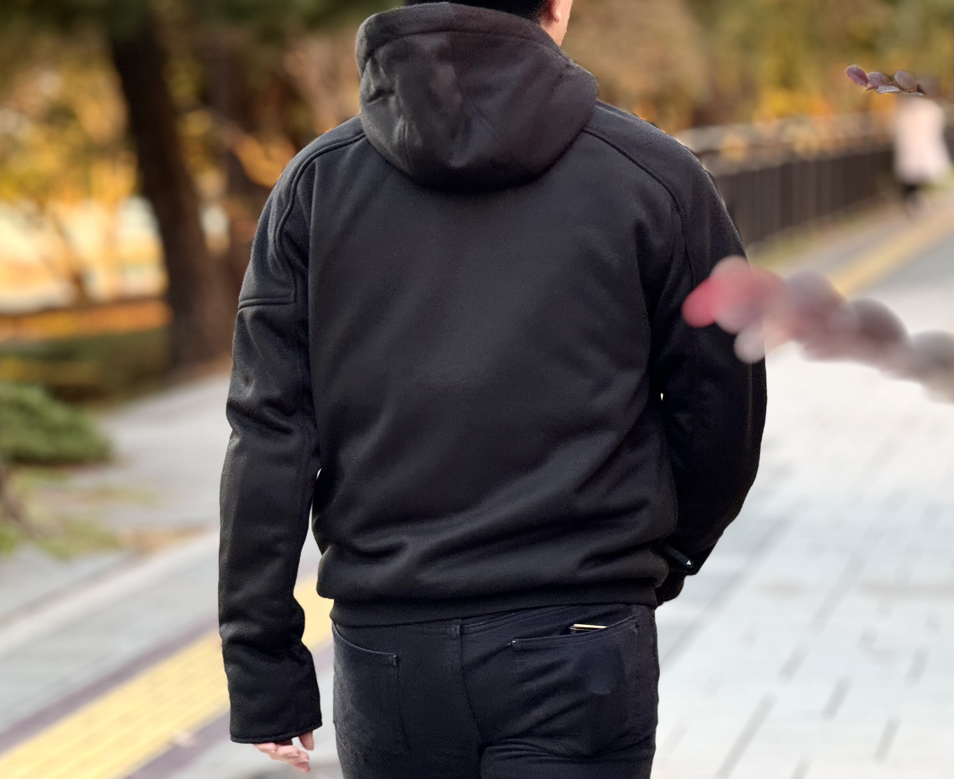 肩肘張らずに着用できる"BOVISA SAFETY HOODIE FULL ZIP"のご紹介