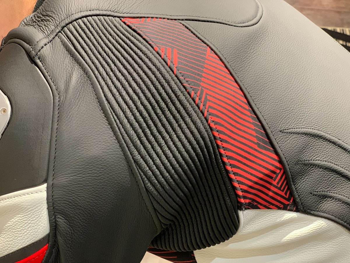 大人気AVROシリーズ最新作"AVRO 5 LEATHER JACKET"が入荷！