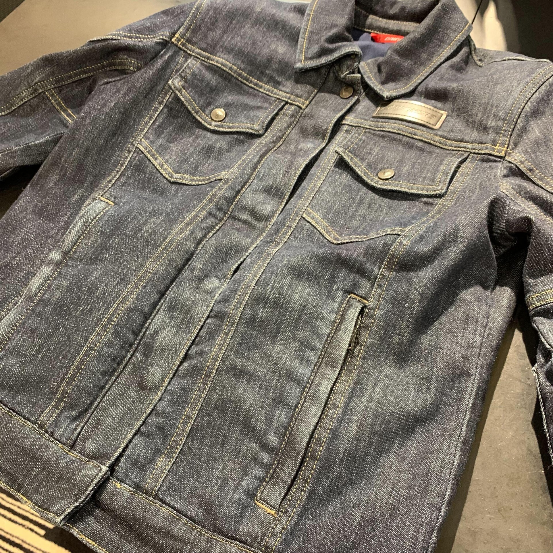 女性のためのデニムジャケット『DENIM TEX JACKET LADY』の魅力とは？