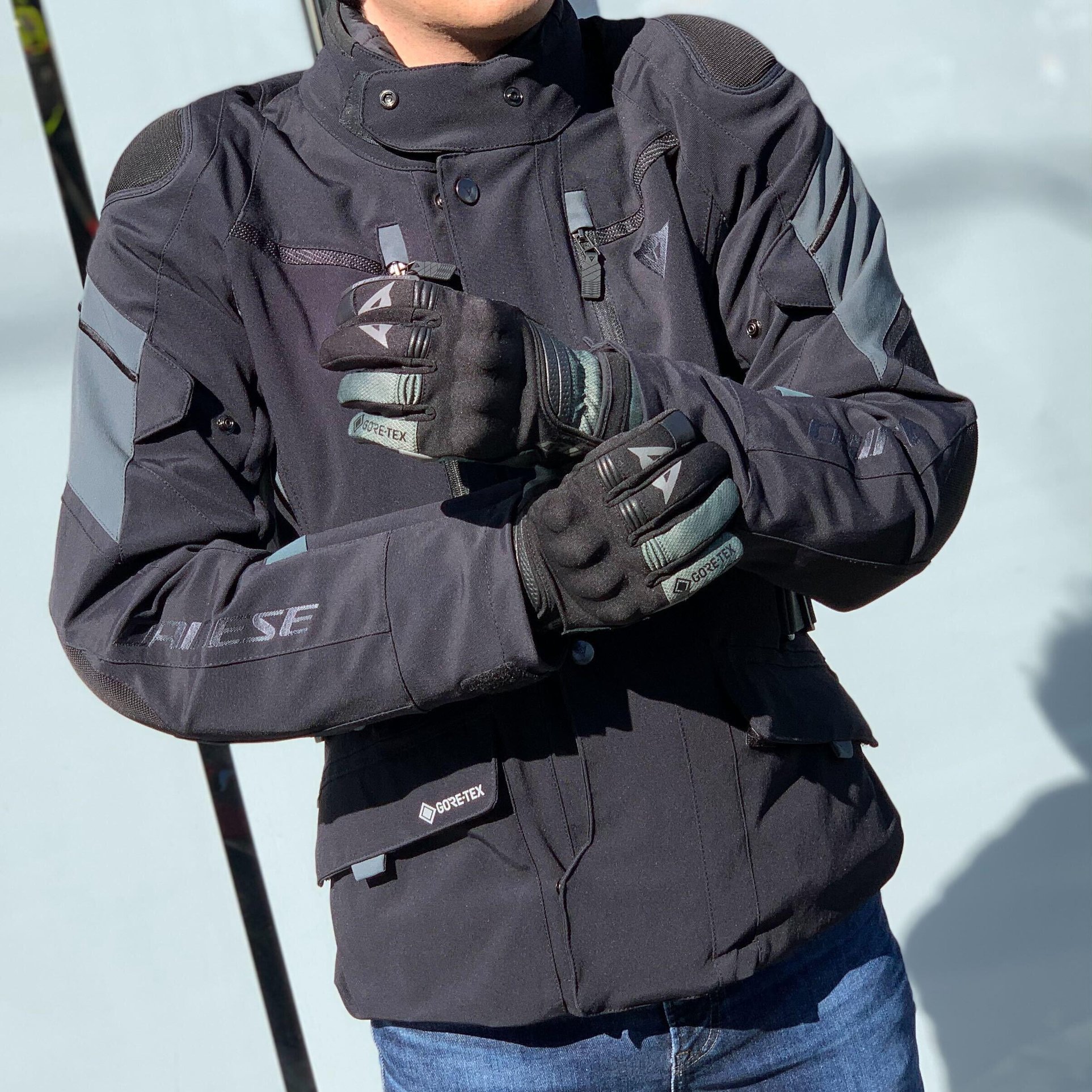 ツーリングをいつでも快適にするための新商品、 アドベンチャーシリーズグローブ"TEYDE GORE-TEX® GLOVES"が登場しました。