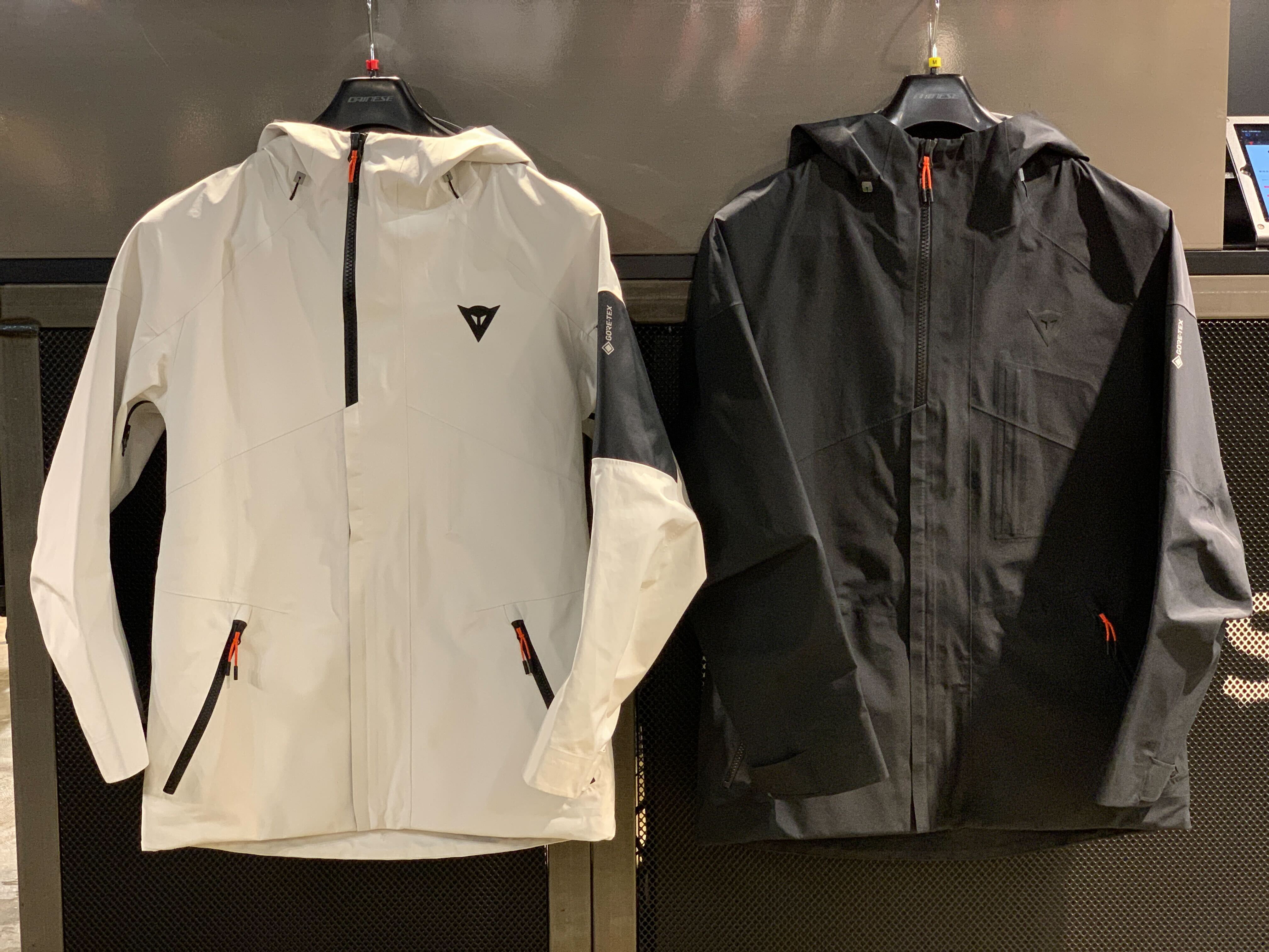 本格的なウインタースポーツシーズンに向けてダイネーゼのSKIジャケットが入荷いたしました