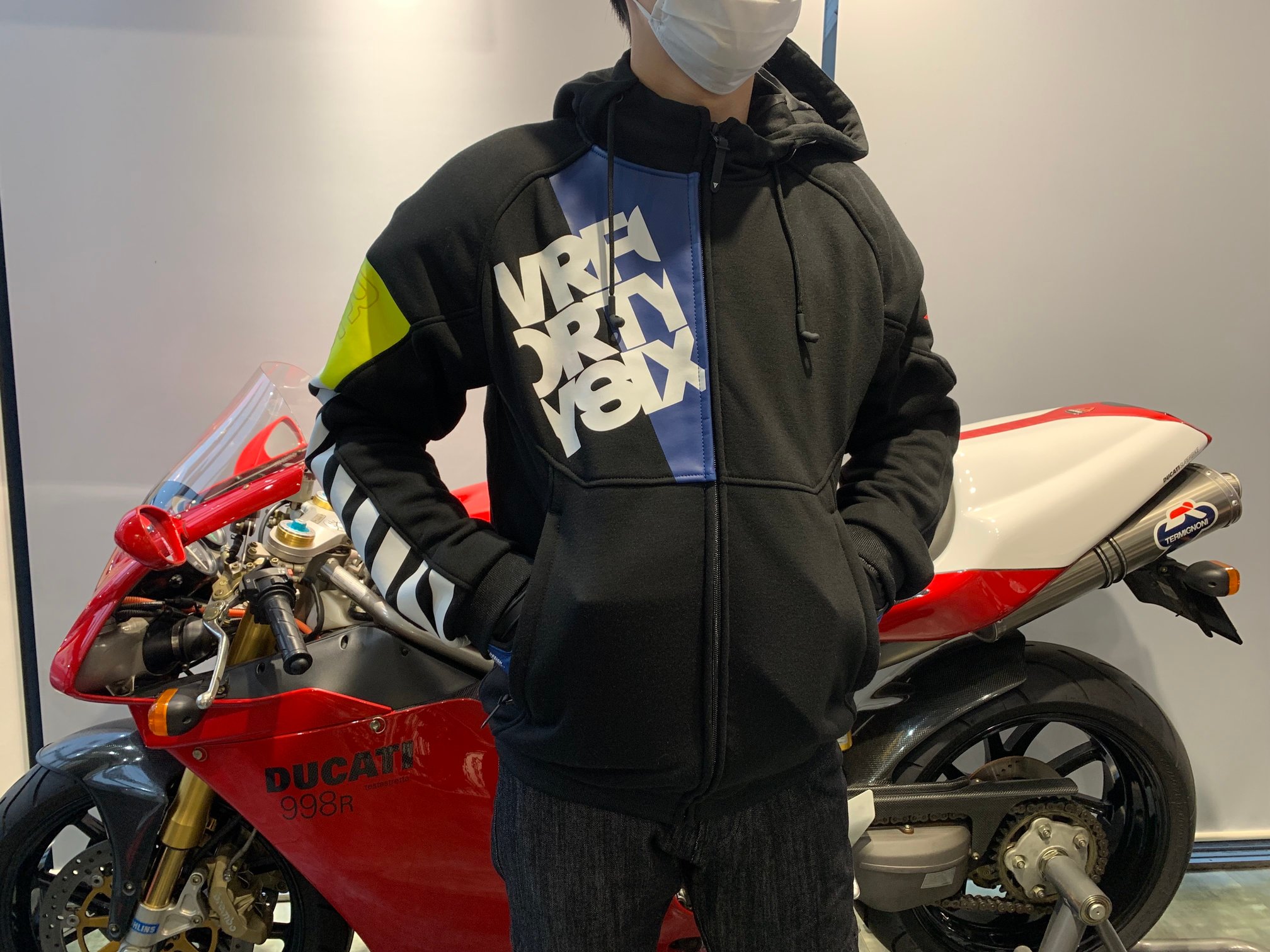 DAINESE×VR46コラボデザイン”VR46 DAEMON-X SAFETY HOODIE FULL ZIP”が入荷しました