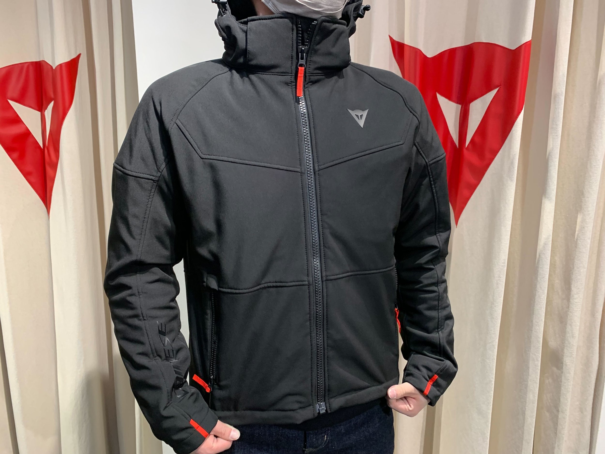 春ライディングにおすすめしたい”フード付き”ジャケット【IGNITE TEX JACKET】