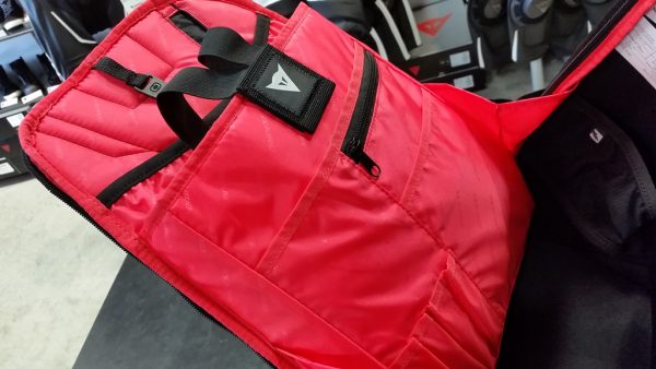 『D-MACH BACKPACK』にNewカラーが初お見えです(*^^*)