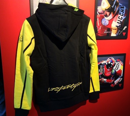 VR46の“BLACK AND YELLOW”シリーズ46 FLEECE☆