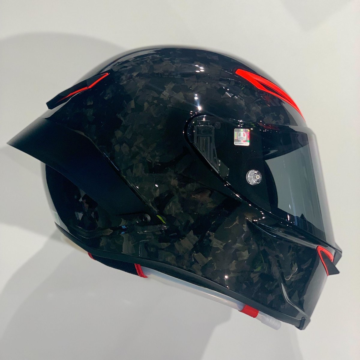 PISTA GP RRに新グラフィックが登場!!"PISTA GP RR ITALIA CARBONIO FORGIATO"